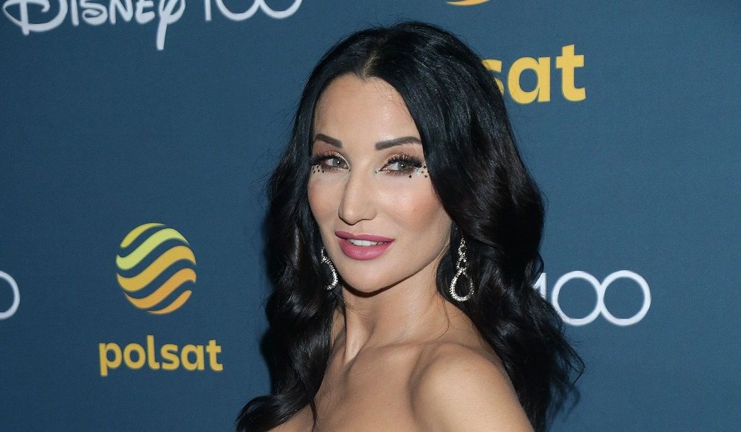 Tak mieszka Justyna Steczkowska. W willi pod Warszawą żyje jak w bajce | Goniec