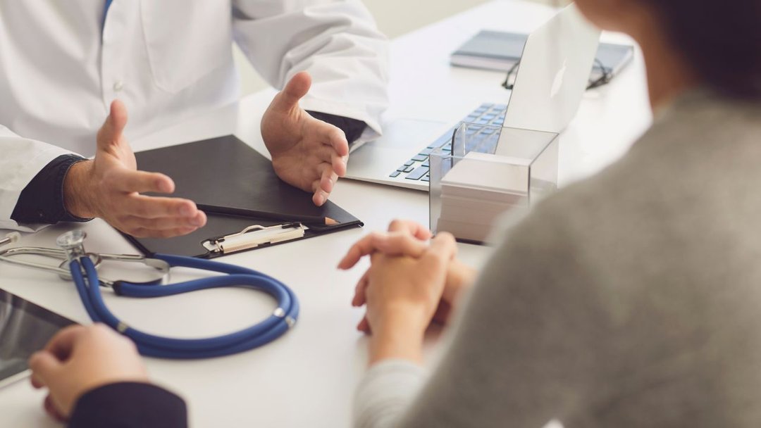 Błonica (dyfteryt) – przyczyny, objawy, leczenie, powikłania