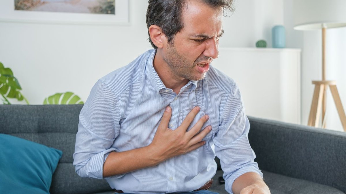 Refluks – przyczyny, objawy, leczenie