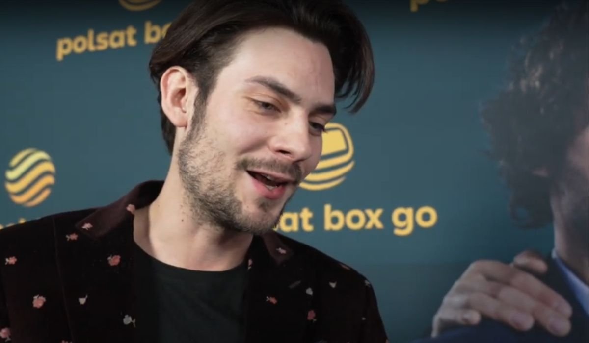 Gdy Antek Królikowski stracił pracę, on zajął jego miejsce. Damian Kret ...