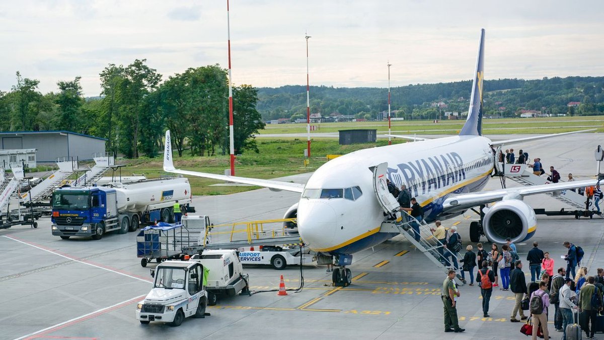 Ryanair, Wizz Air czy EasyJet. Która linia lotnicza jest najlepsza?