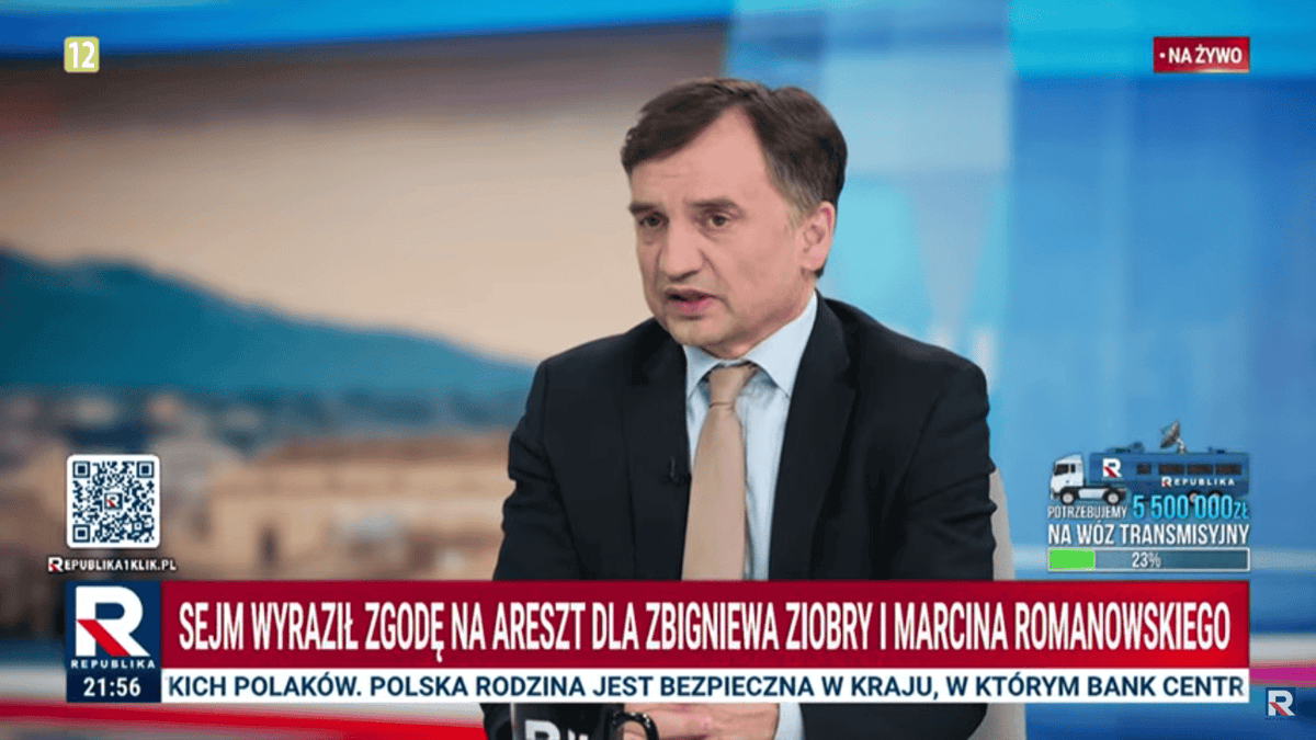 Była 7:10. Absurdalne sceny w TV Republika. Prowadzący zadrwili z posłanki, widzów aż zamurowało ...