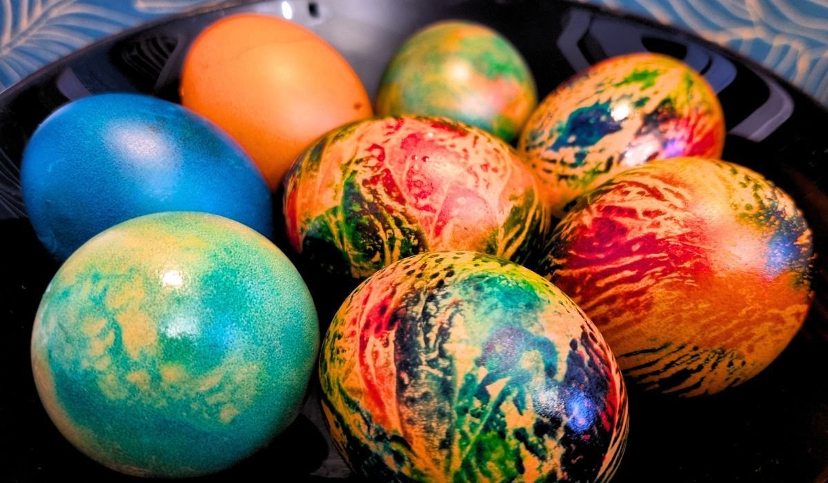 Żadna cebula. Tak zrobisz przepiękne pisanki na Wielkanoc