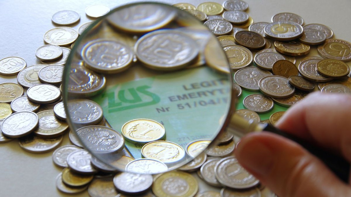 Czy Karta Seniora to to samo, co karta emeryta? Trzeba znać różnice