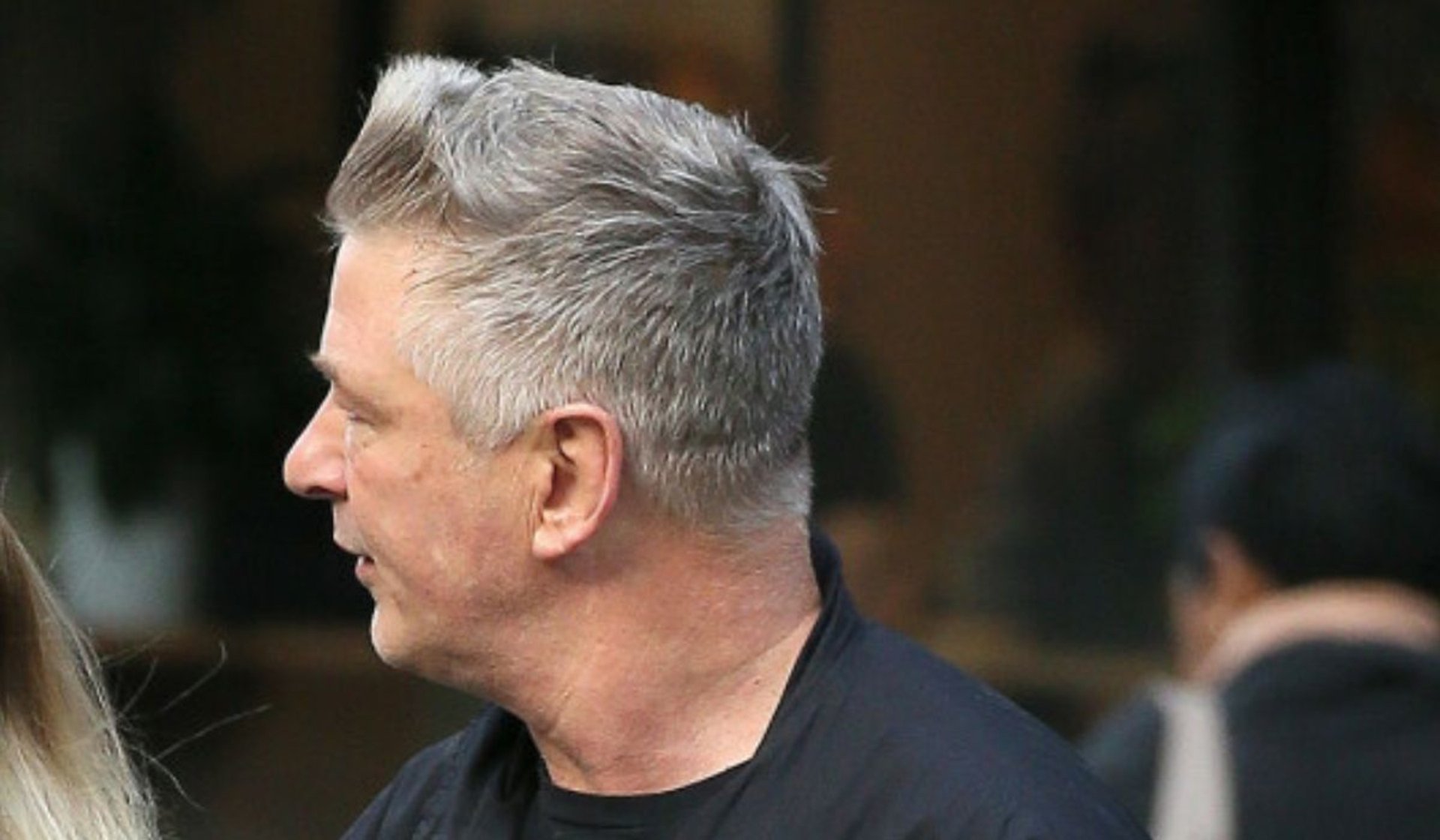 Alec Baldwin oskarżony o nieumyślne spowodowanie śmierci. Stanie przed ...