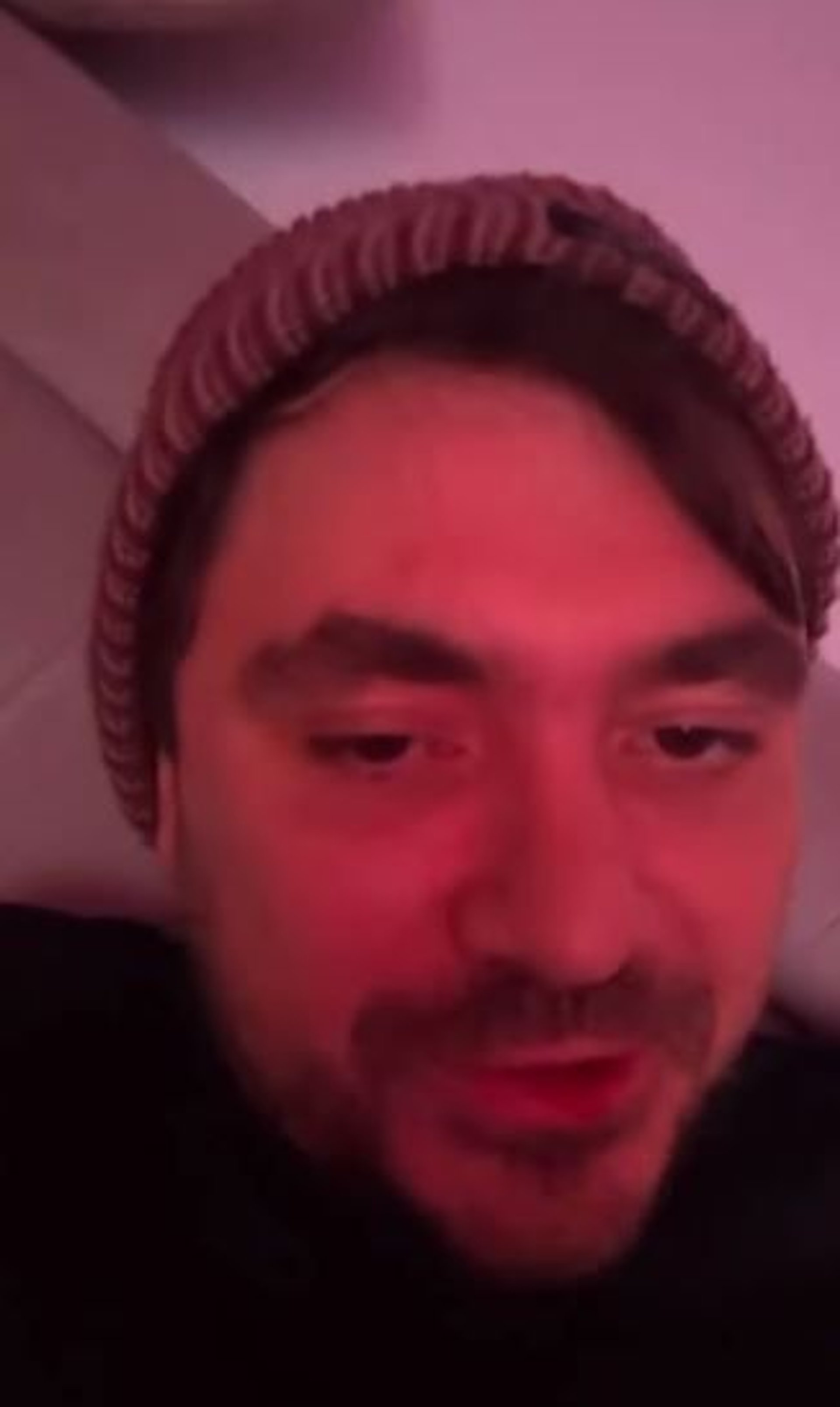 Było kilka minut po 5:00, gdy Martyniuk pokazał czarny ekran. To nie ...