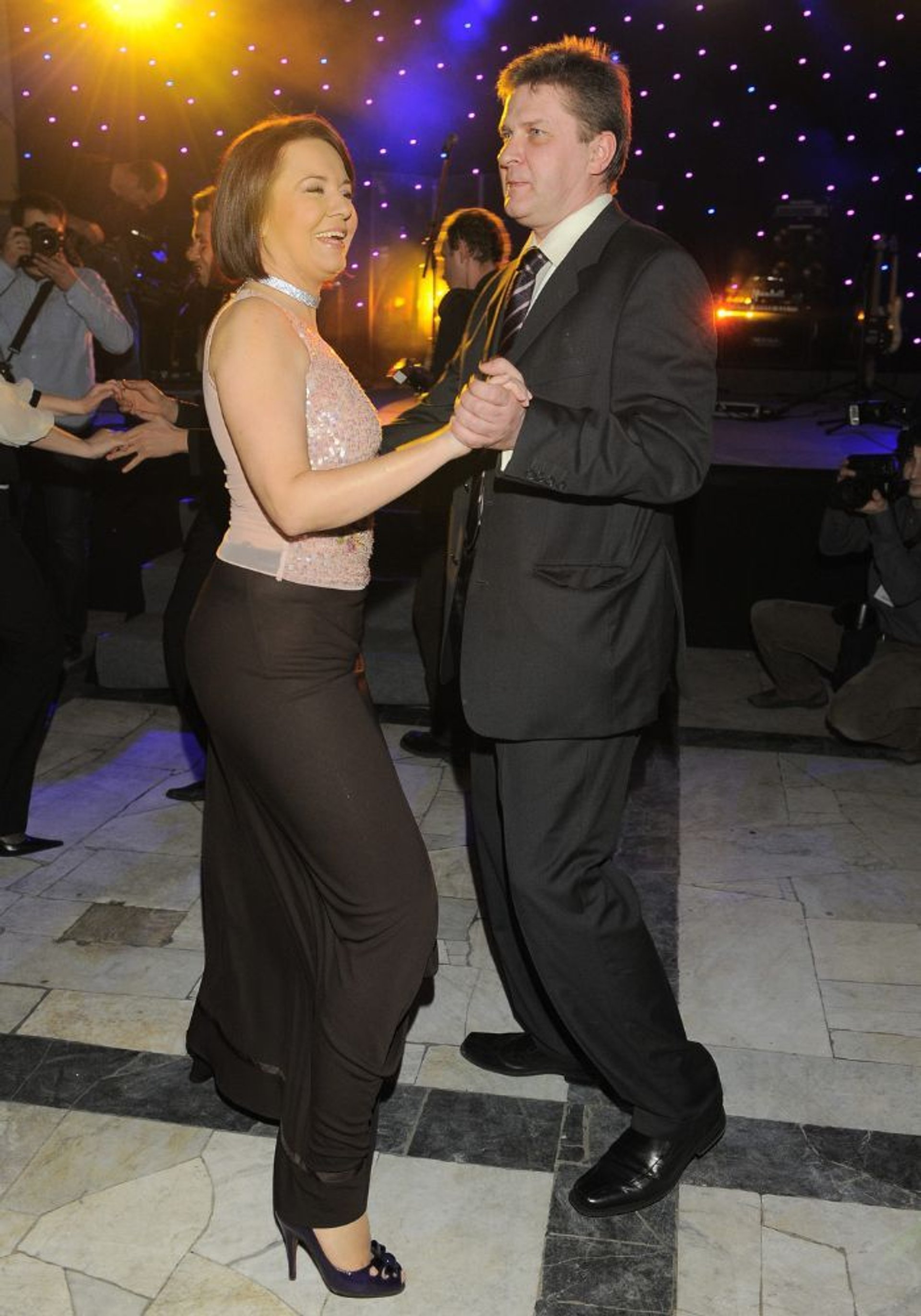 To on wspiera Danutę Holecką. Kulisy są poruszające | Lifestyle Lelum