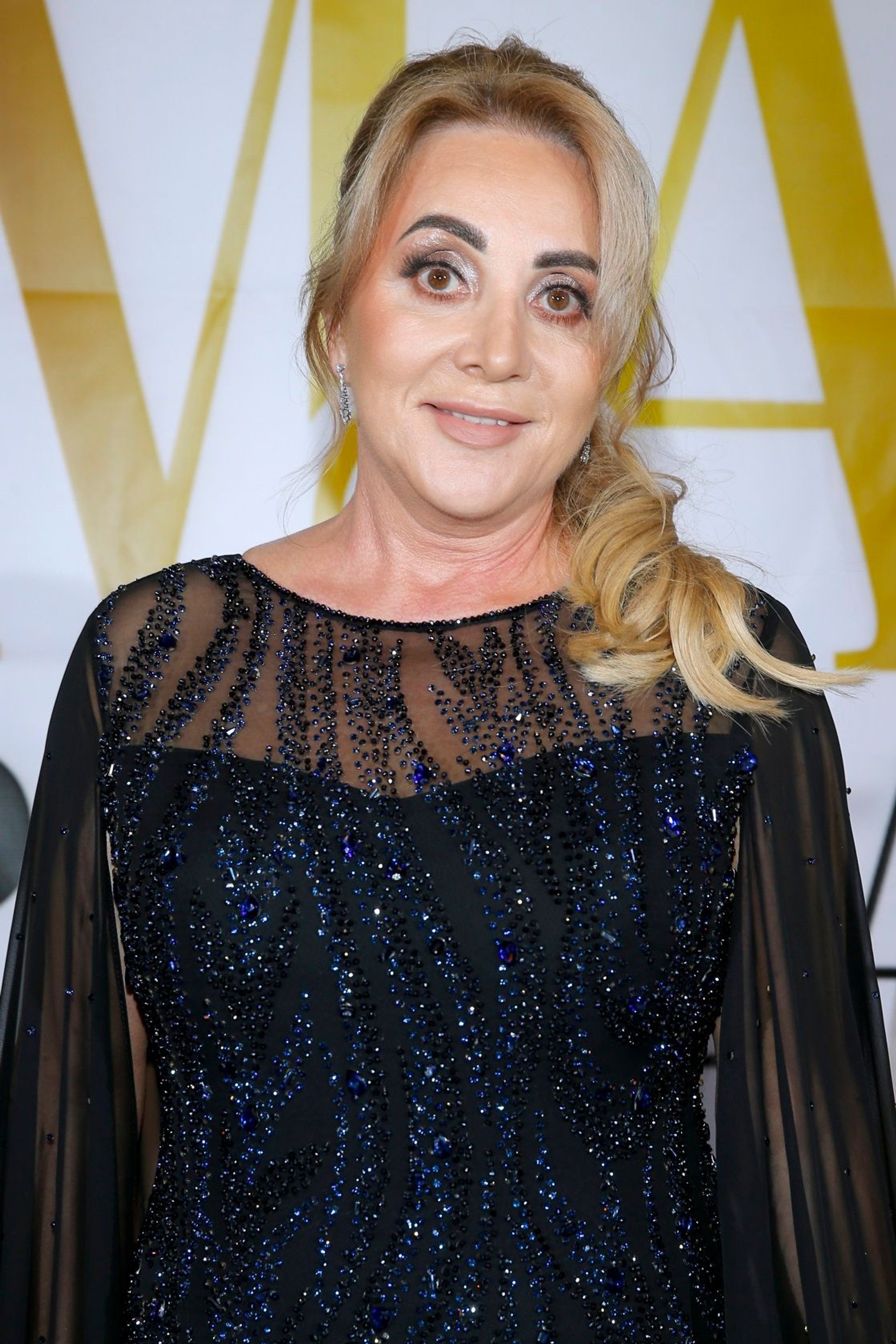 Danuta Martyniuk po ekstremalnej metamorfozie! Talia osy i długie blond ...