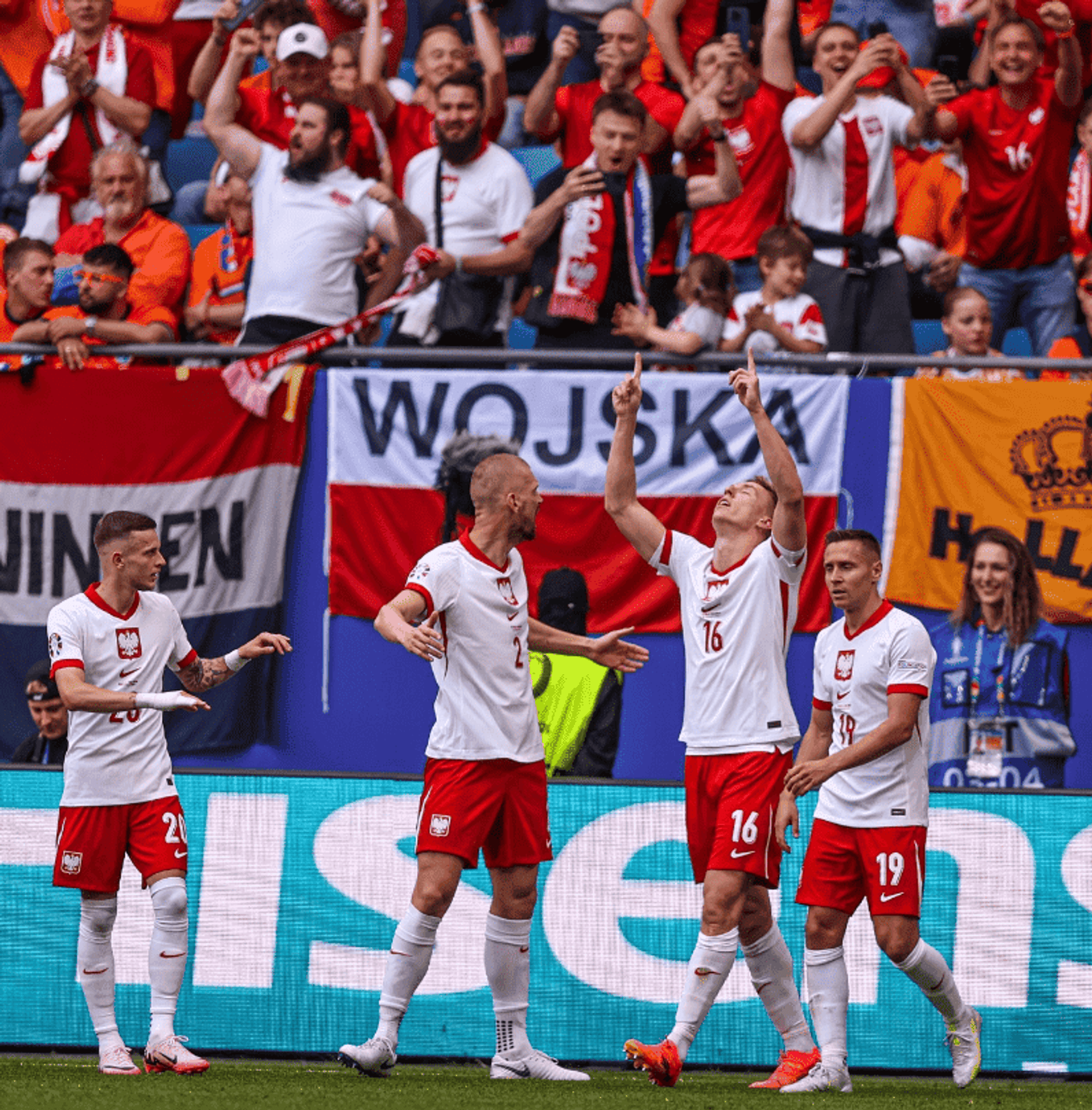 Euro 2024. Komentarze po meczu Polska-Holandia. Co piszą kibice? | Świat Gwiazd
