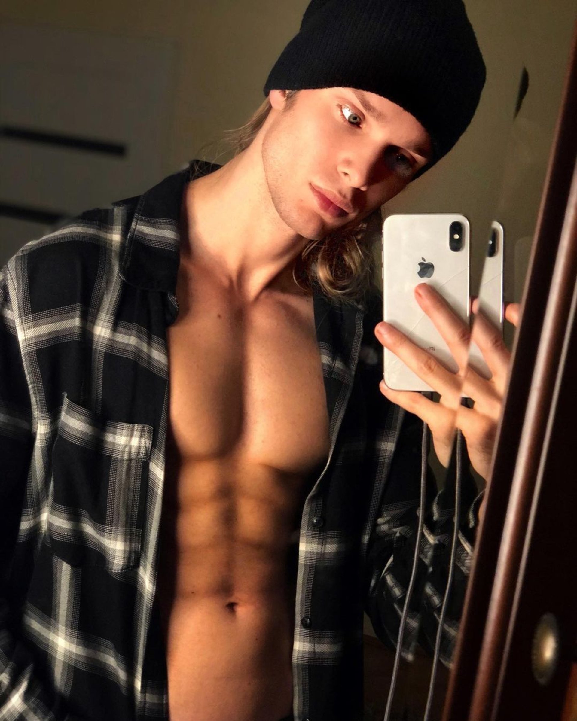 Jak wygląda teraz i co robi Mateusz Maga z "Top Model"? Nowe zdjęcia ...