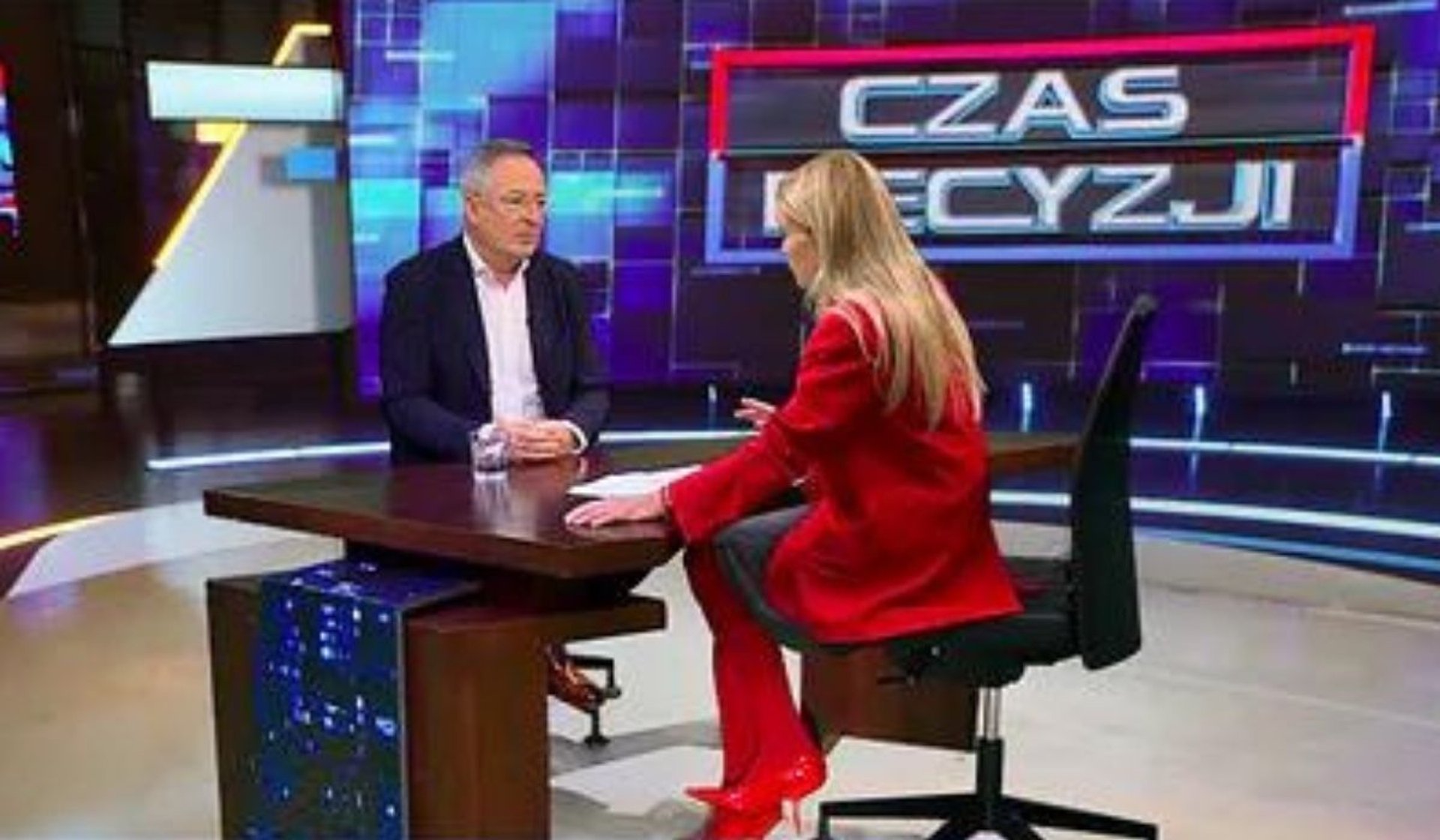 Tak Monika Olejnik pokazała się na oczach widzów. Ciężko było skupić wzrok na czymkolwiek innym ...