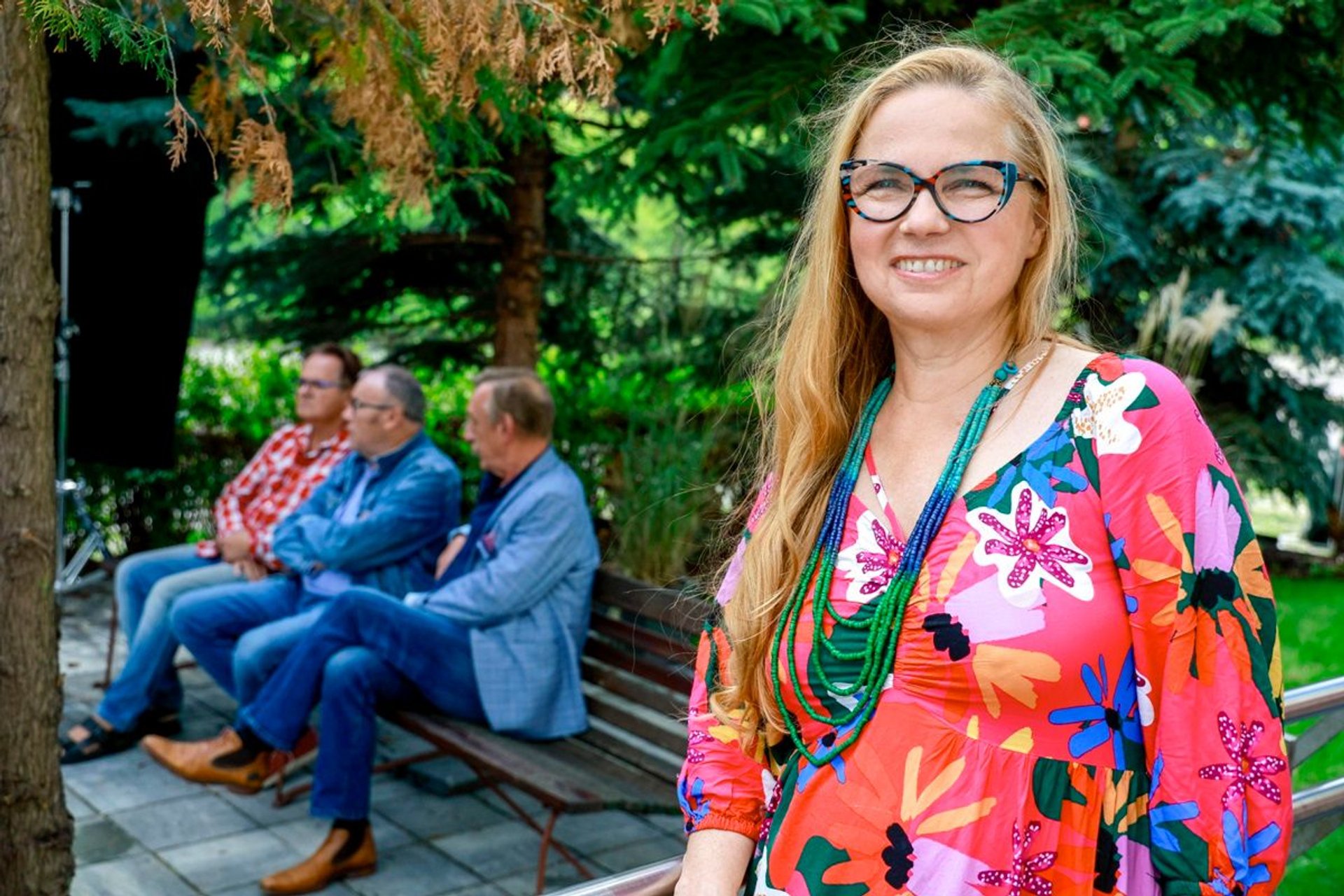 Tak wygląda obecnie dyrektorka szkoły z "Rancza" | Świat Gwiazd