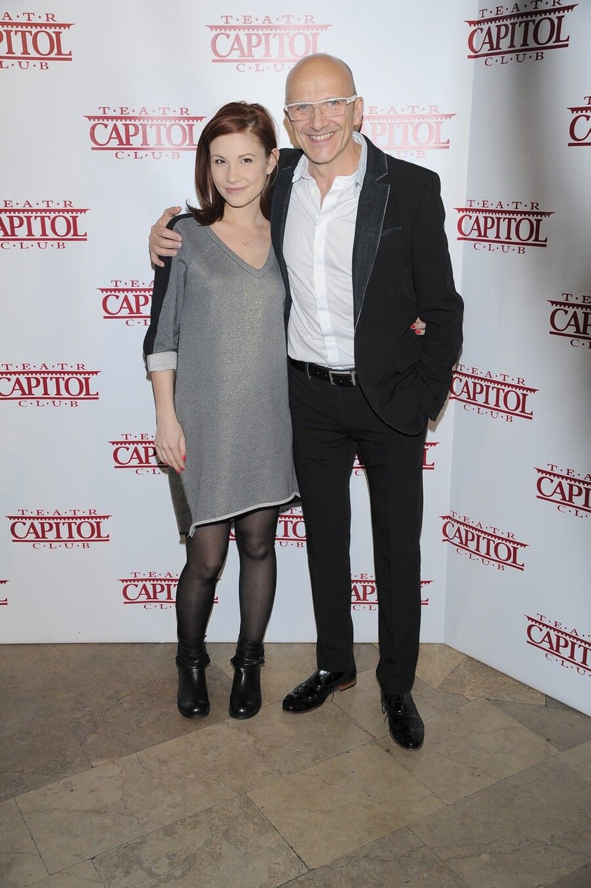 Szok, kim jest zjawiskowa ukochana nowego w "PnŚ" Roberta Rozmusa ...