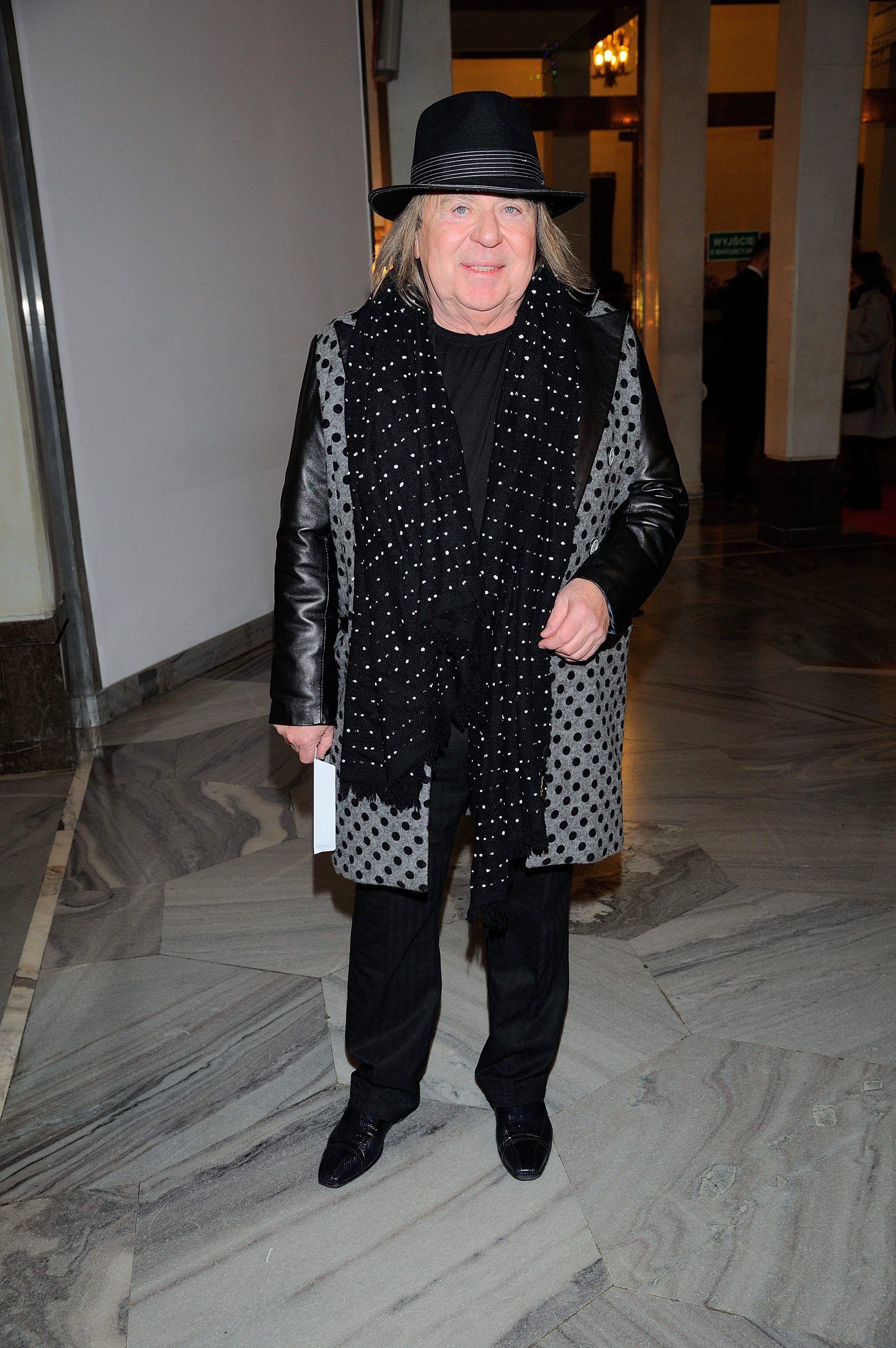 Imponująca posiadłość Romualda Lipki z Budki Suflera wystawiona na ...