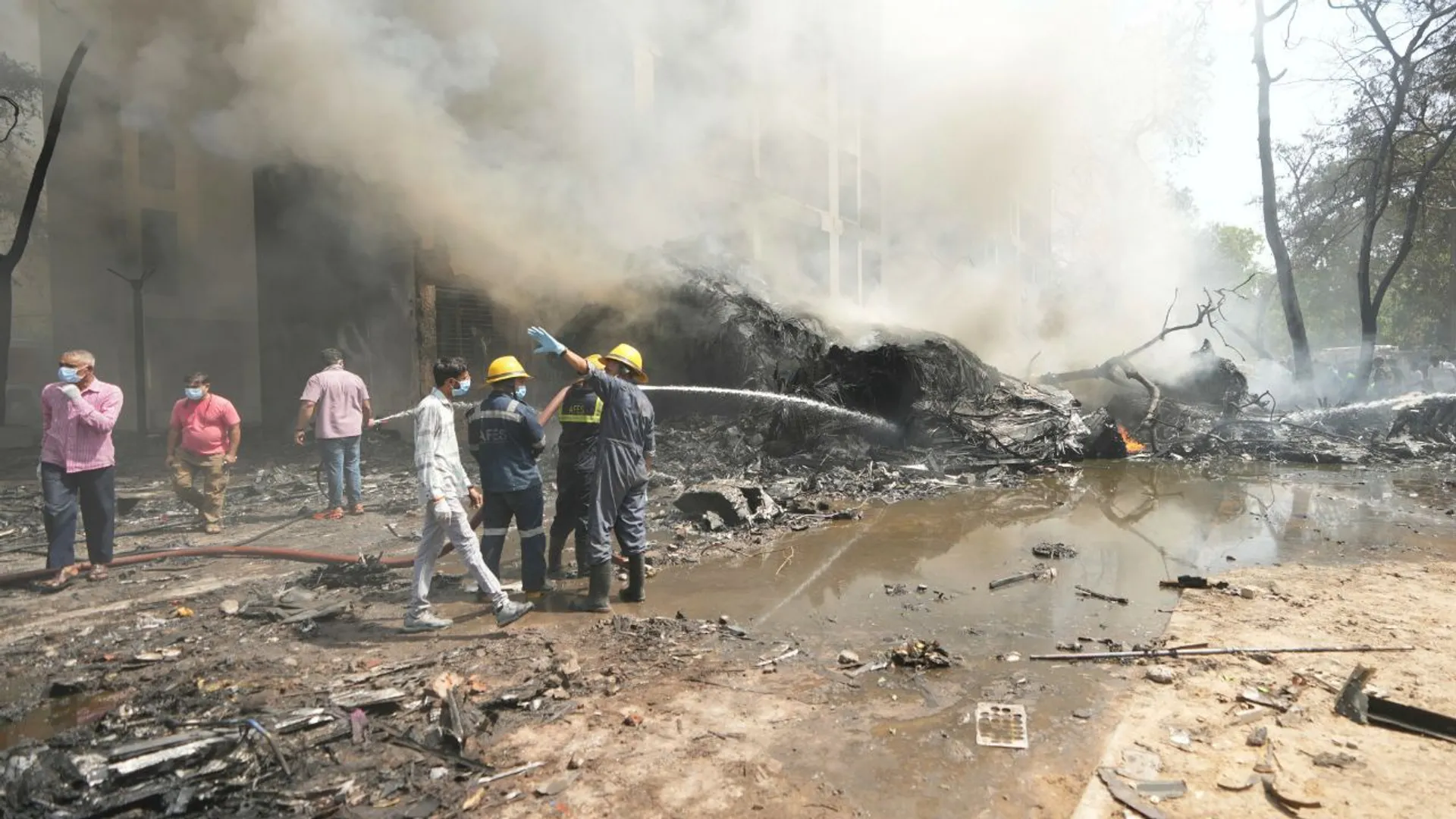 "Wiele osób zginęło". Samolot uderzył w domy. Katastrofa lotnicza w USA