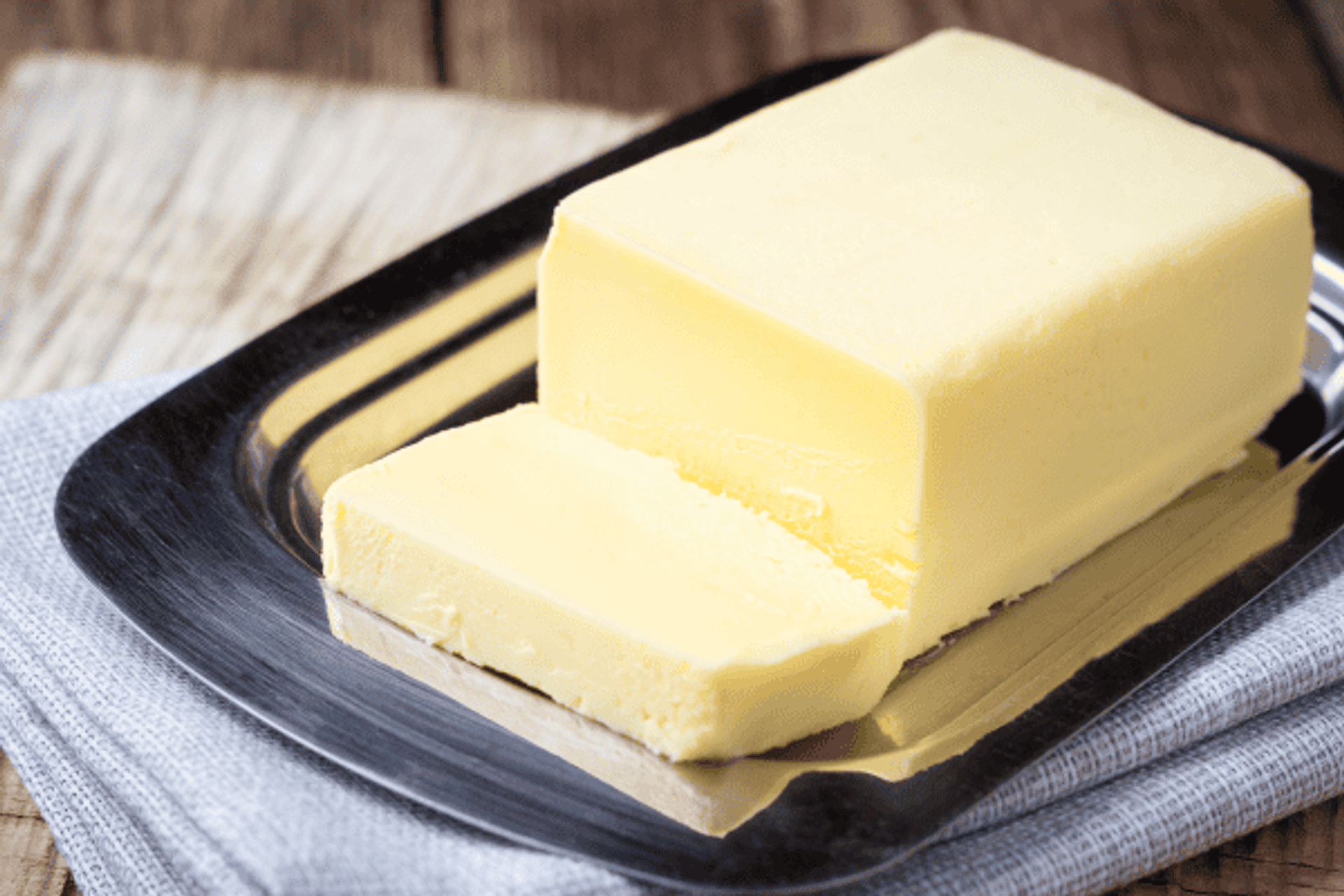 Tylko dziś Biedronka rozdaje masło. Trzeba spełnić 1 warunek | Smakosze