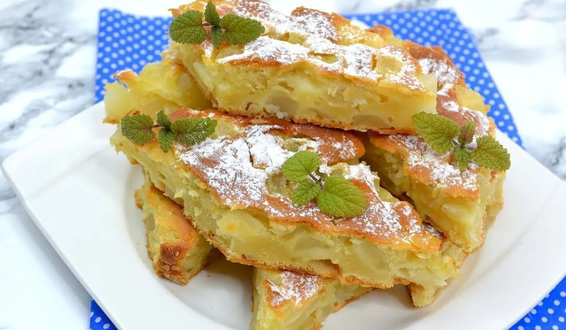 Przepis na ten placek pokazała mi babcia. Robię go w piekarniku ...