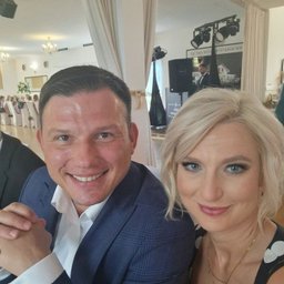 Kim jest żona Sławomira Mentzena? Wiek, zawód, dzieci | Świat Gwiazd