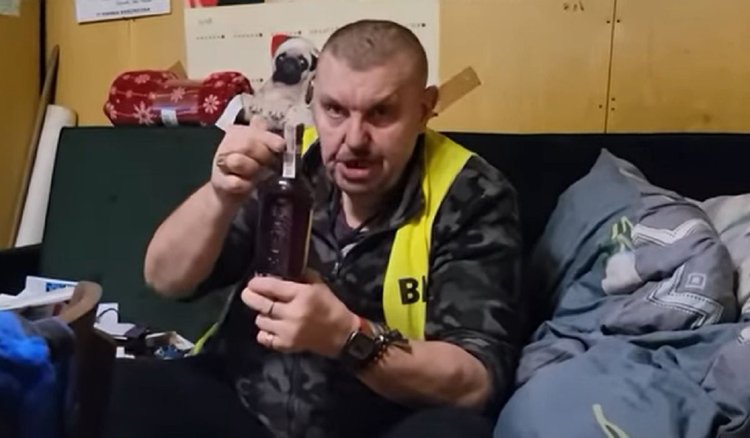 Od kandydata na prezydenta do patostreamera. Kim jest Krzysztof Kononowicz?