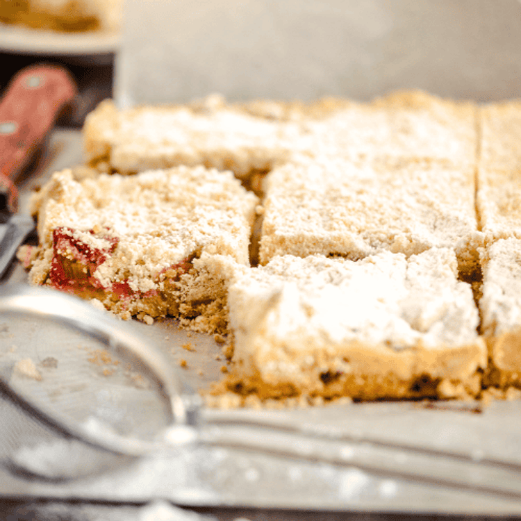 Wachowicz ma najlepszy patent na ciasto z rabarbarem. Nie ma opcji, że się nie uda | Smakosze