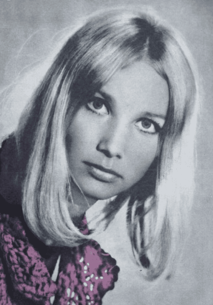 Niezwykłe, czym w dojrzałym wieku zajęła się Pola Raksa. Lepiej ...