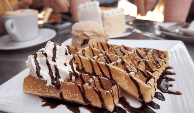 Nie uwierzysz, ile kosztują gofry nad polskim morzem. Za tą cenę można ...