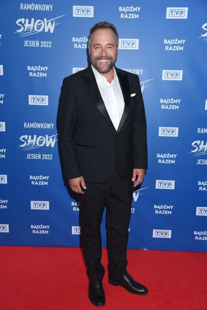 Łukasz Nowicki w Świecie Gwiazd opowiedział o bólu po stracie rodziców ...