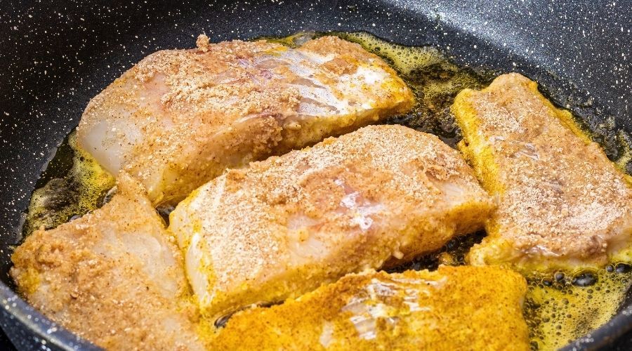 Jak usmażyć mrożony filet z ryby, żeby wyszedł chrupiący i nie rozpadł ...